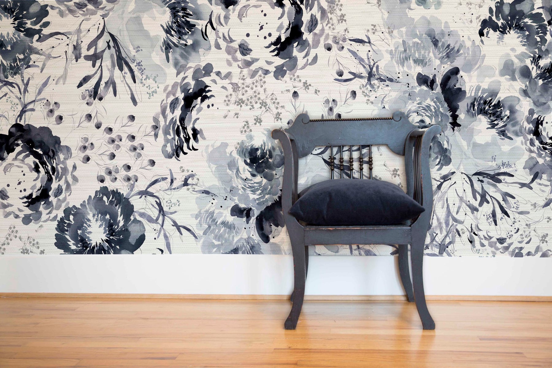 Petale Wallpaper in Indigo on Grasscloth – Kelly Ventura Design